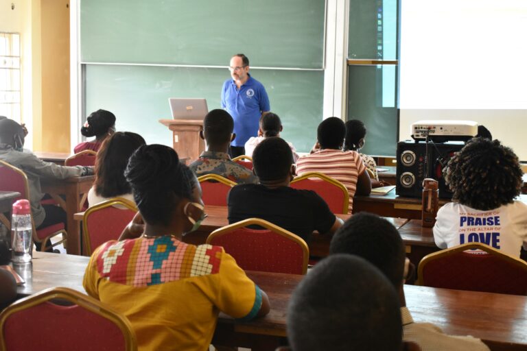 Meet the Visiting Lecturers – AIMS Cameroon